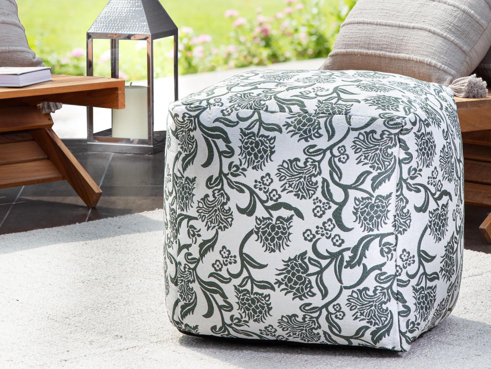 Outdoor Poufs – Anji Mountain
